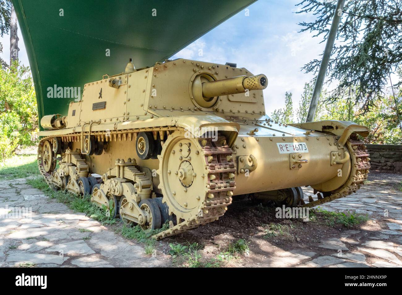 Italian self-propelled gun Semovente Stock Photo - Alamy