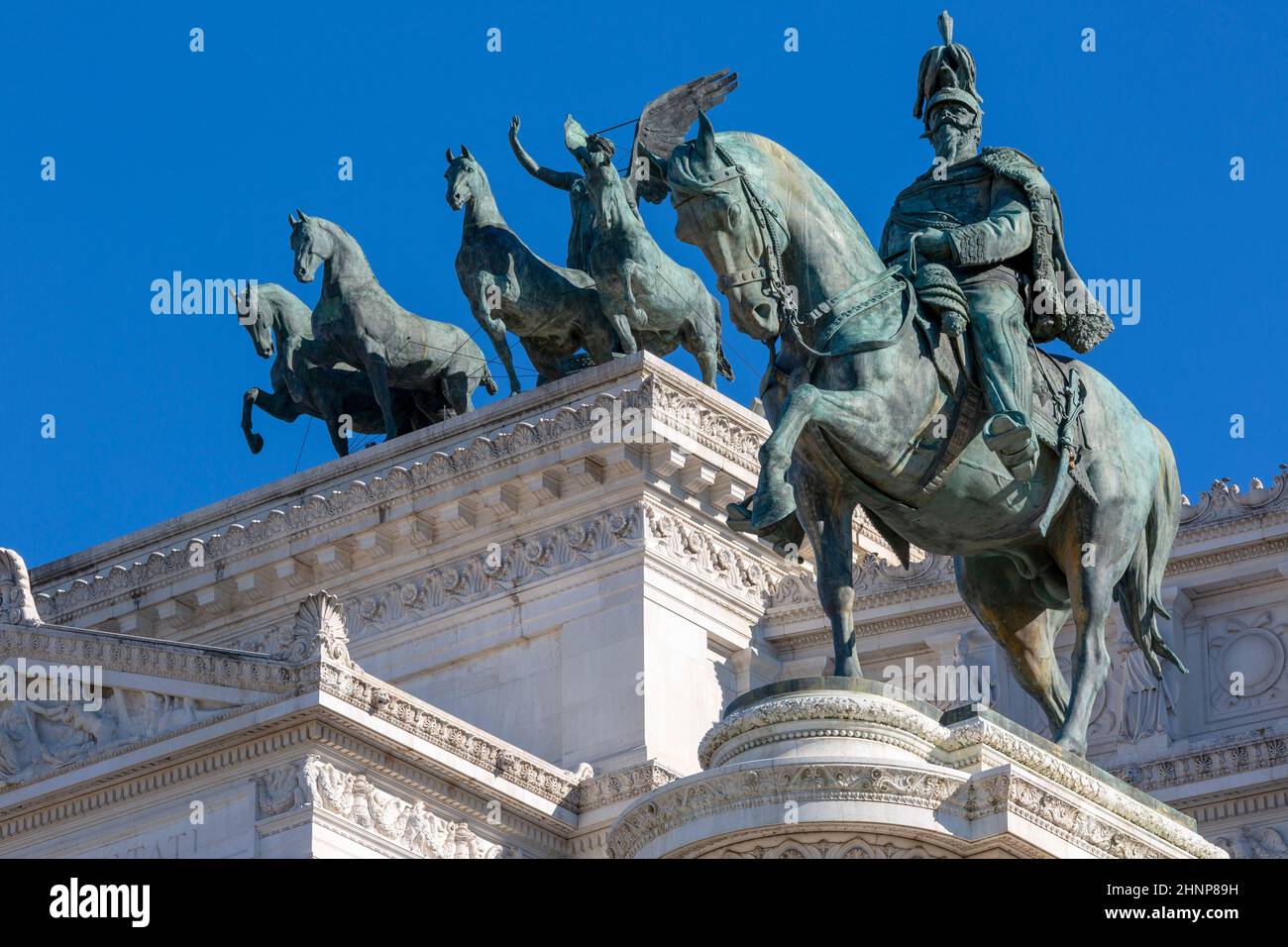 Victor emmanuel monument and rome hi-res stock photography and images ...