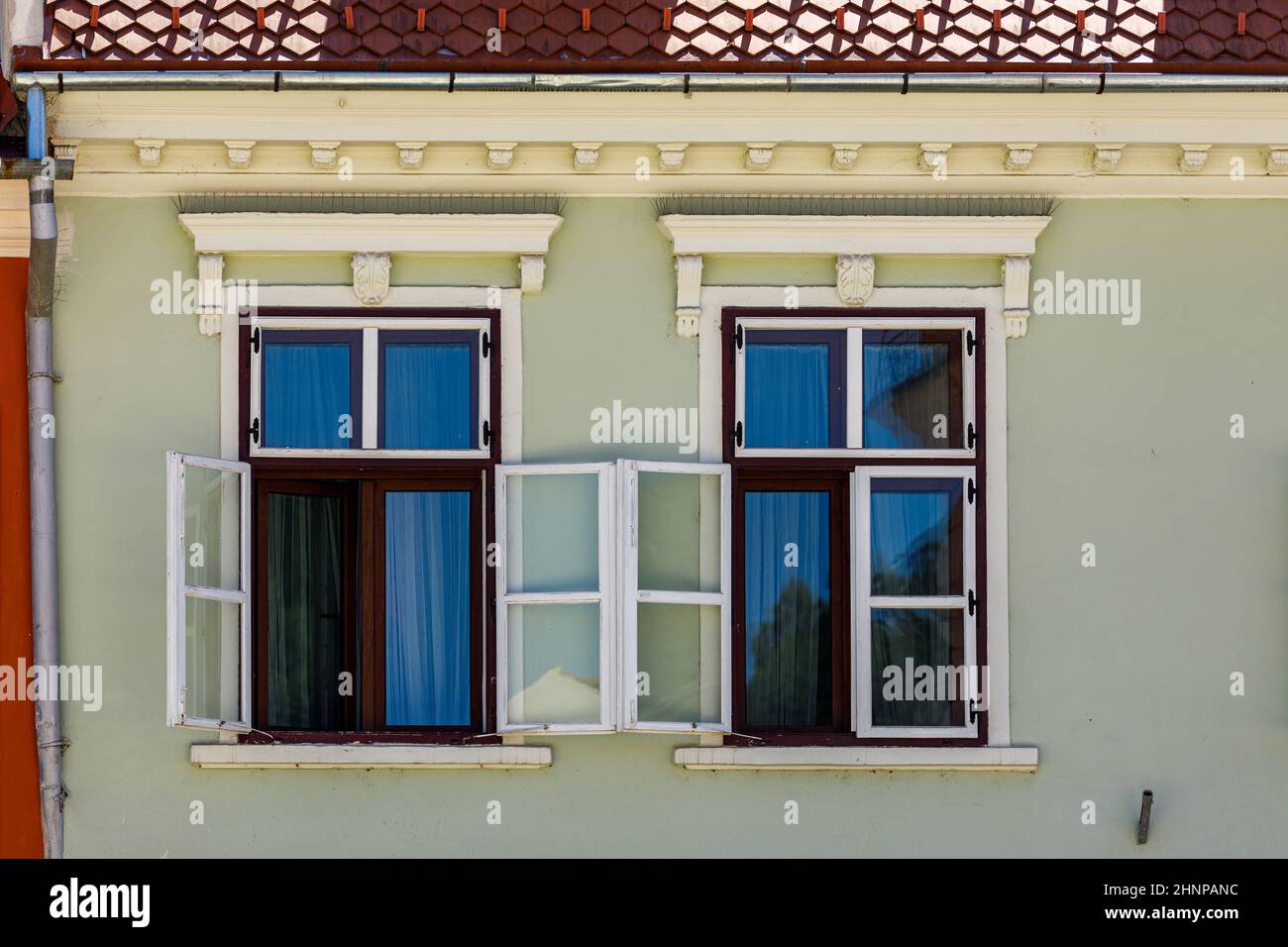 Modern facade open windows hi-res stock photography and images - Alamy