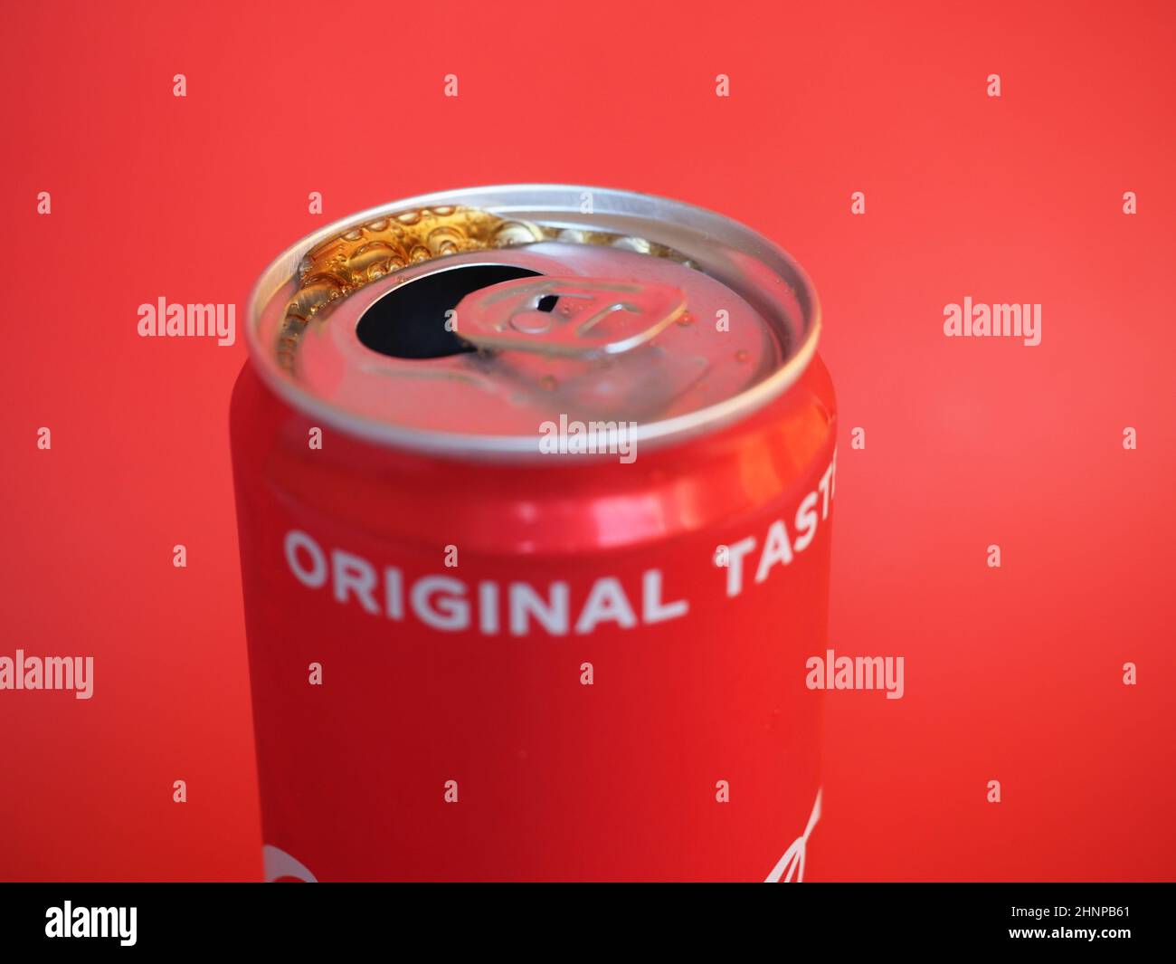 ATLANTA - CIRCA SEPTEMBER 2021: Coca Cola tin can Stock Photo - Alamy