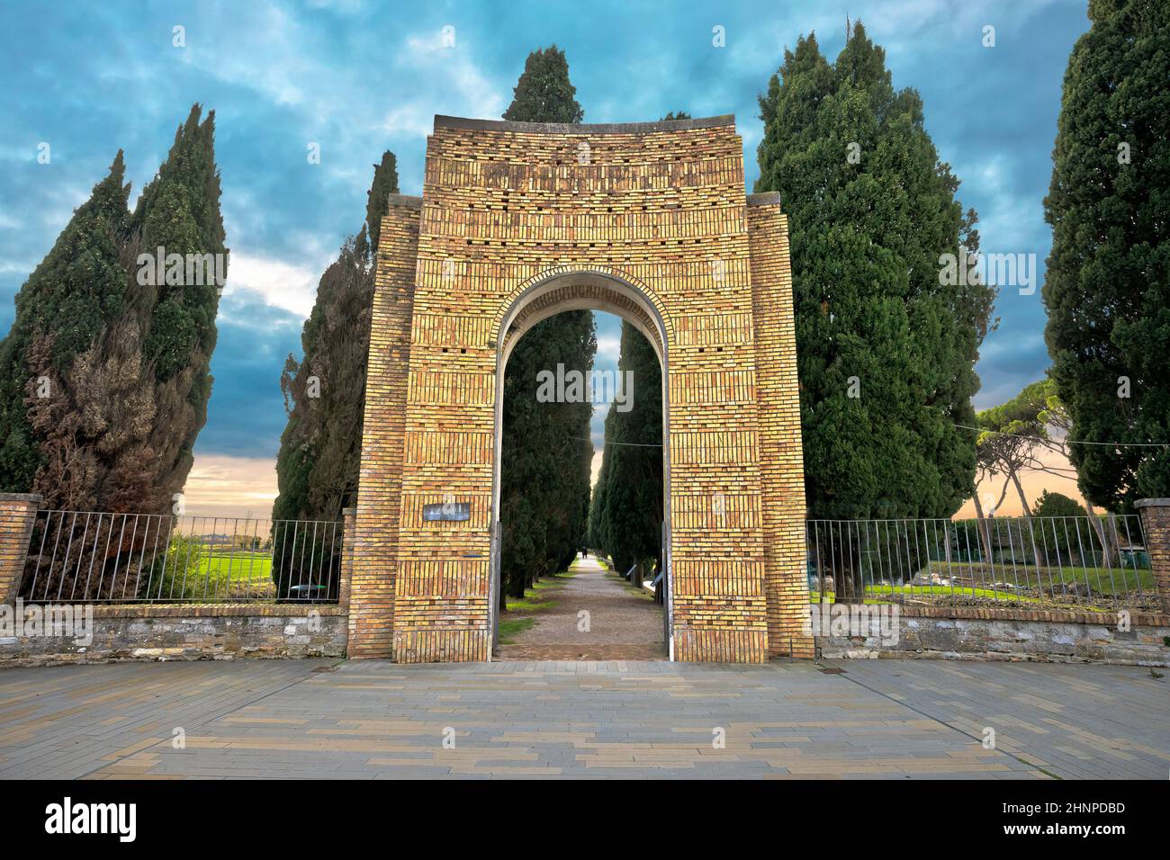 Entrance gate in ruins hi-res stock photography and images - Alamy