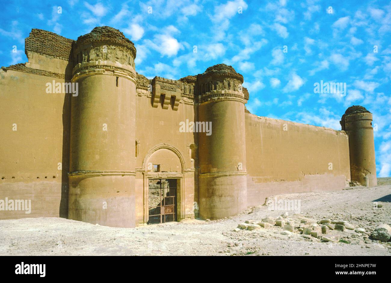 Qasr al-Hayr al-Sharqi castle in the syrian desert Stock Photo - Alamy