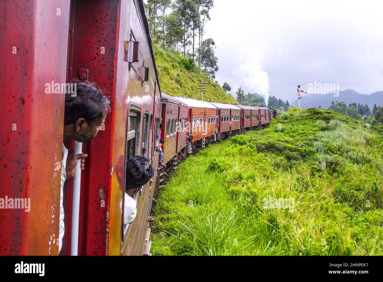 people travel in the train Colombo to Nuwara Eliya Stock Photo - Alamy