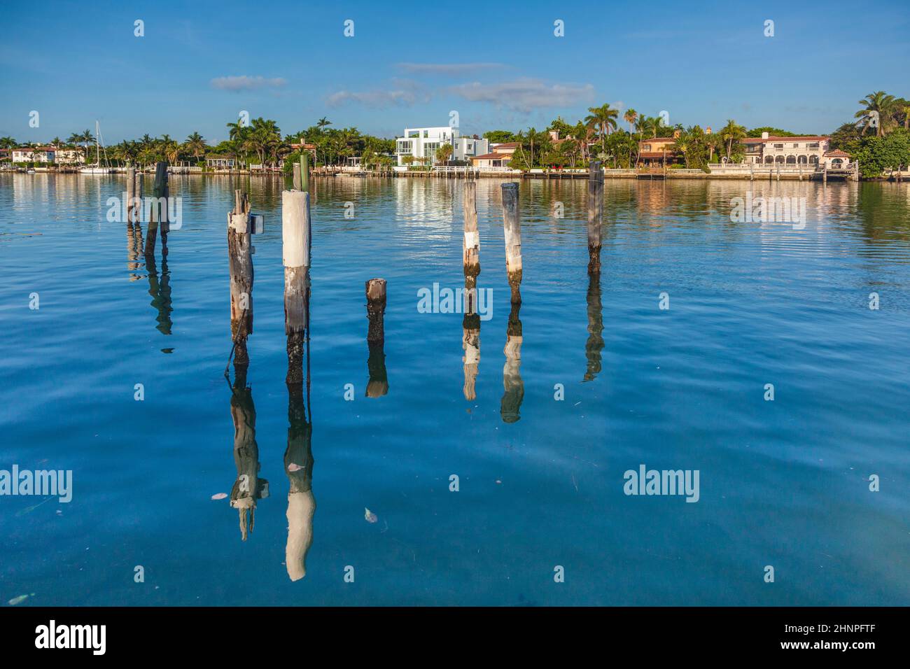beautiful houses in South Miami with ocean access Stock Photo - Alamy