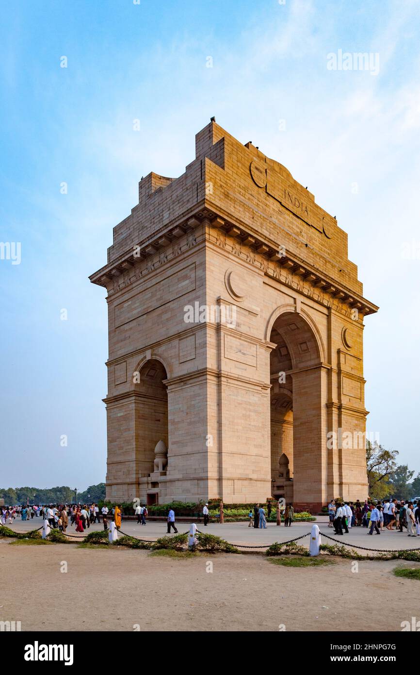 People visit memorial in hi-res stock photography and images - Alamy