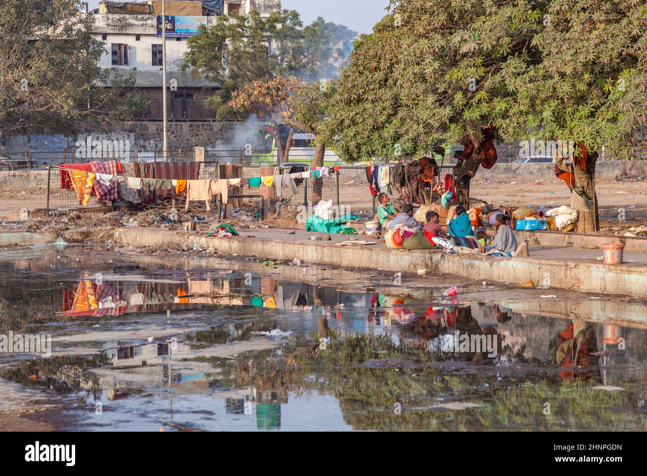 Poor indian family hi-res stock photography and images - Alamy
