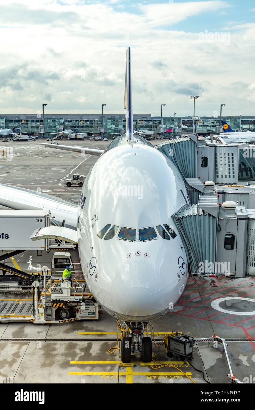 Loading of a Lufthansa A380 aircraft at the gate Stock Photo - Alamy