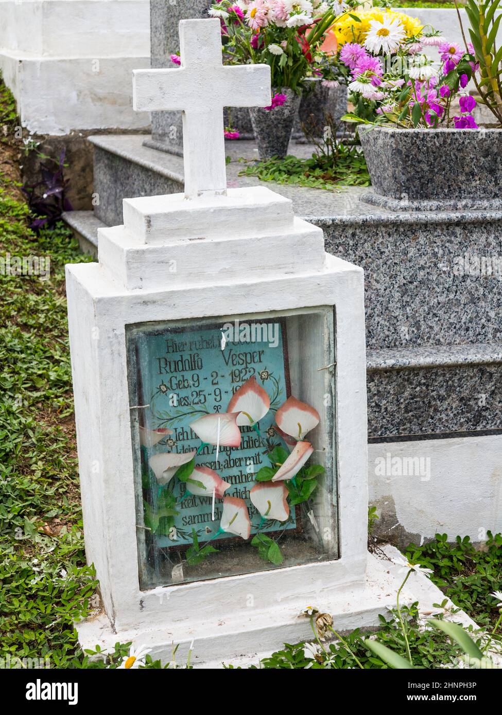 graves of german people and german cemetery in Santa Maria de Jetiba ...