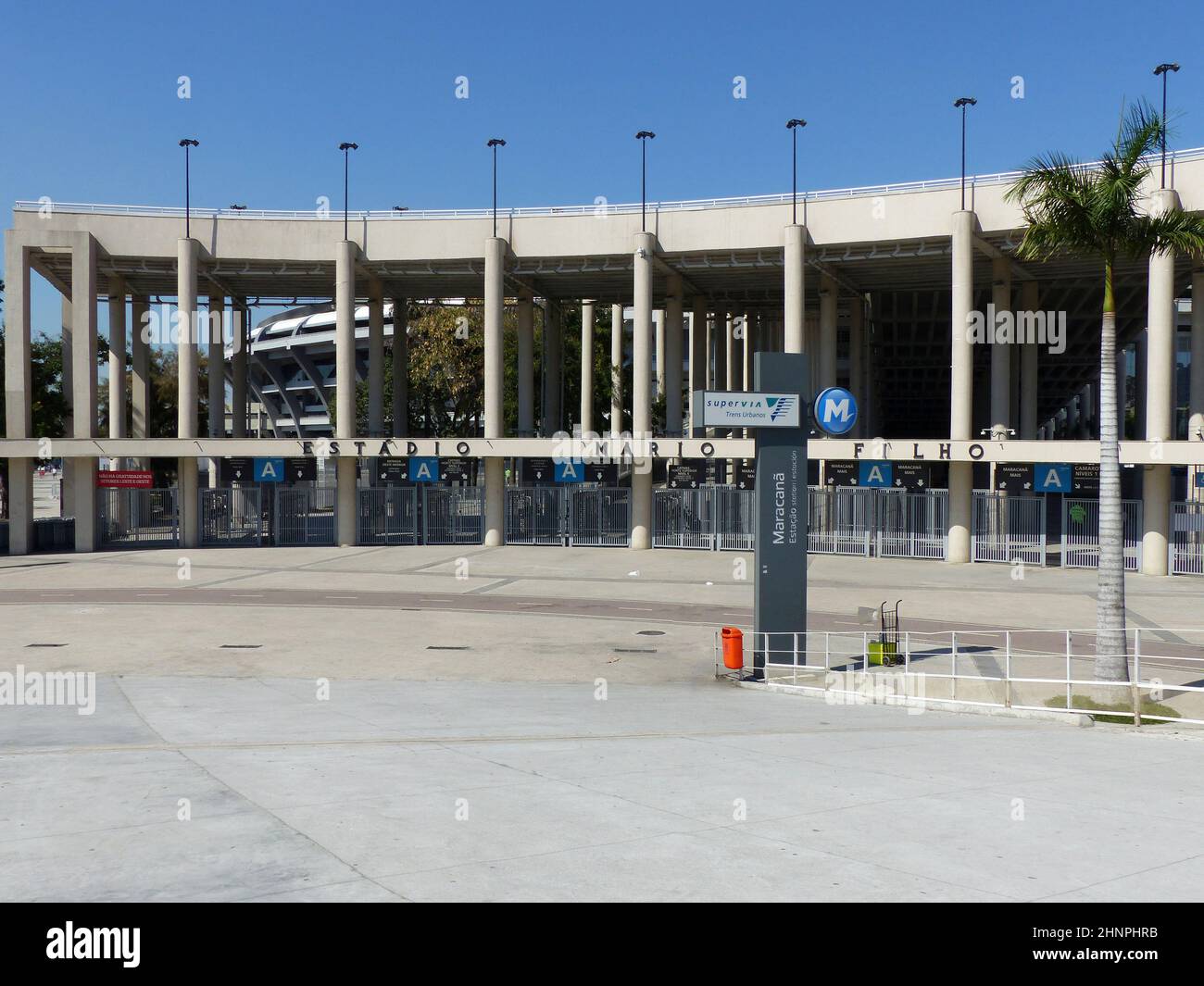 entrance of the Maracana Stadium in Rio Stock Photo - Alamy