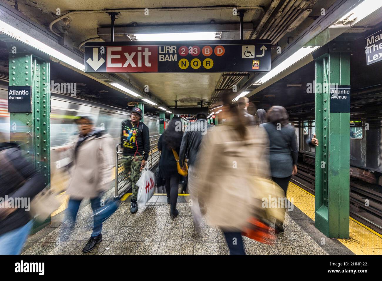 eople wait at subway station Atlantic Avenue in New York Stock Photo ...