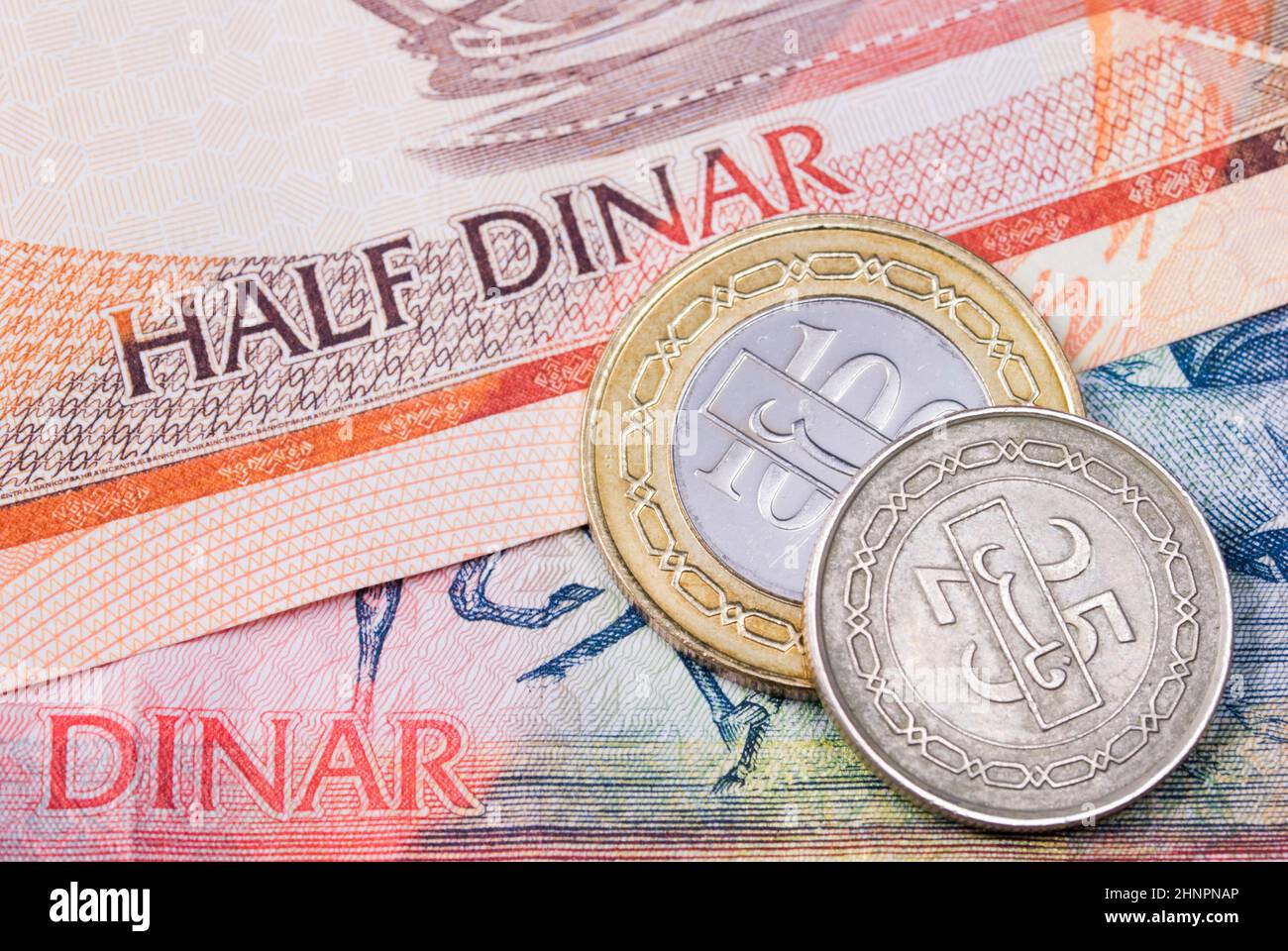 Kingdom of Bahrain currency banknotes Stock Photo - Alamy