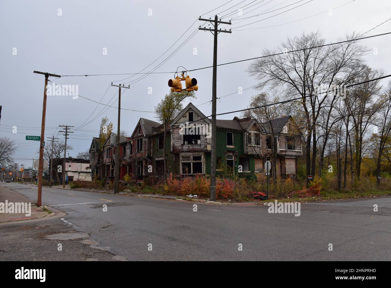 Abandoned and decaying residential homes on Beaubien Blvd and Harper ...