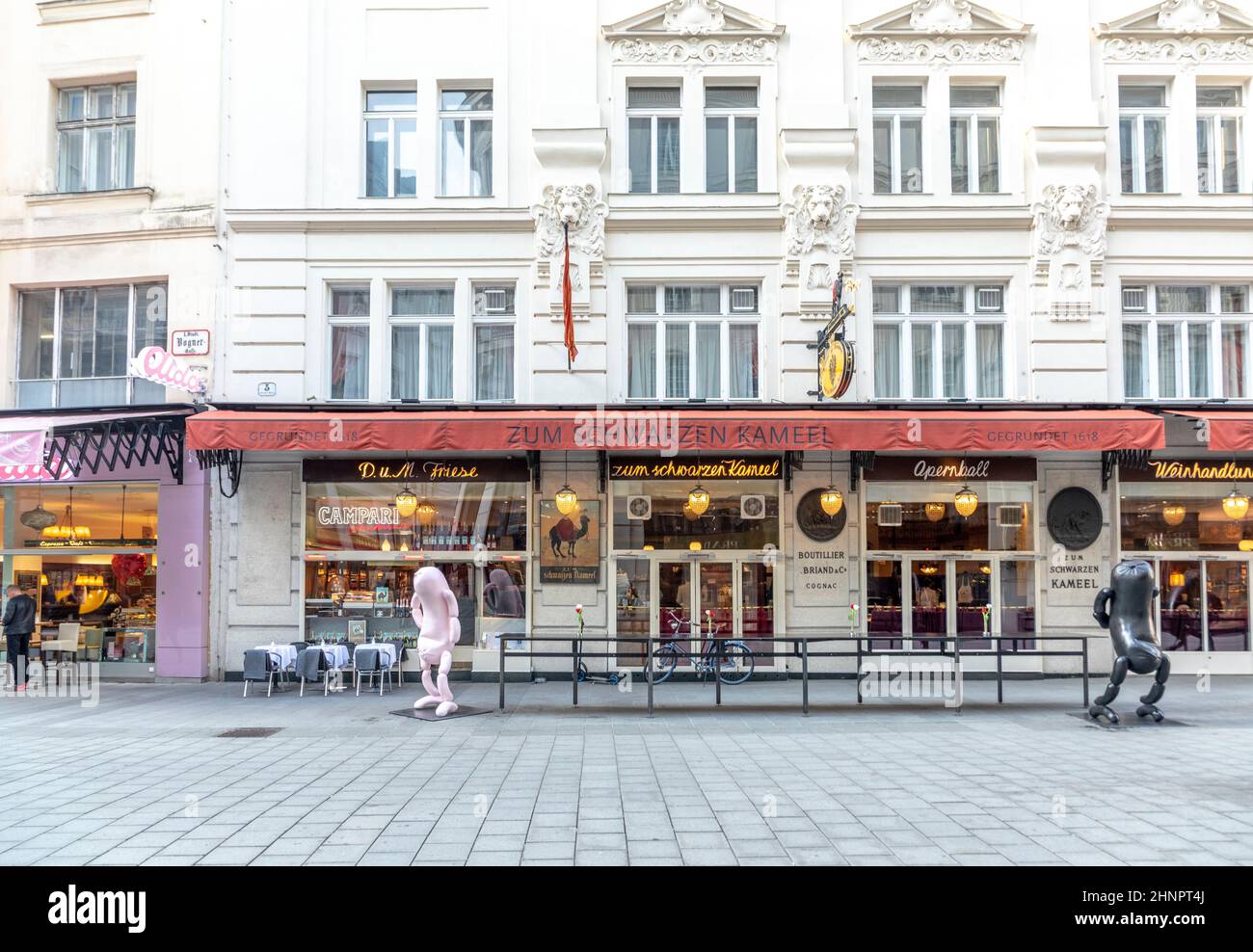 Legendary restaurant zum schwarzen hi-res stock photography and images ...