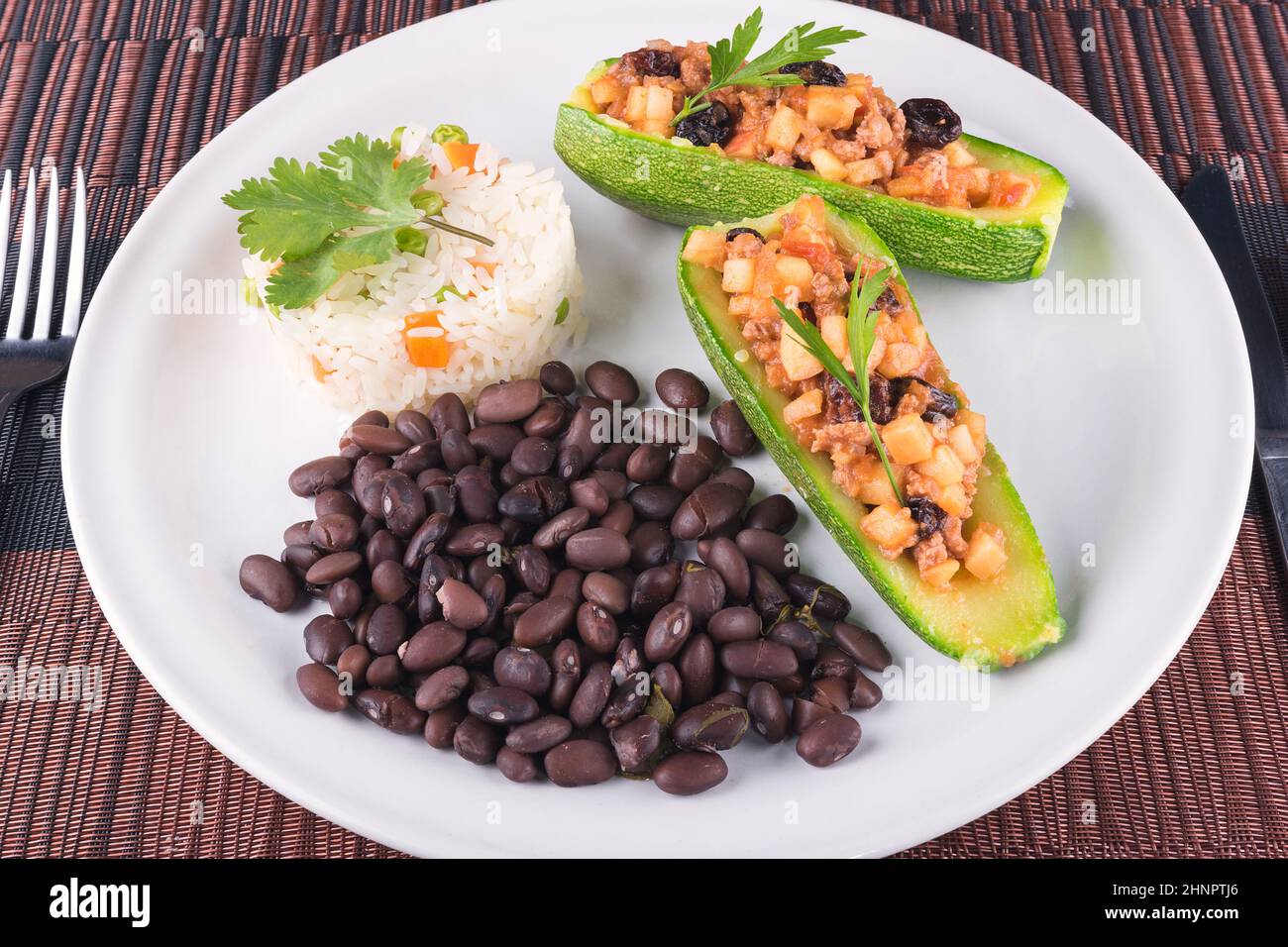 DELICIOUS VEGETARIAN FOOD WITH VEGETABLES, TORTILLAS, CARROT, CUCUMBERS ...