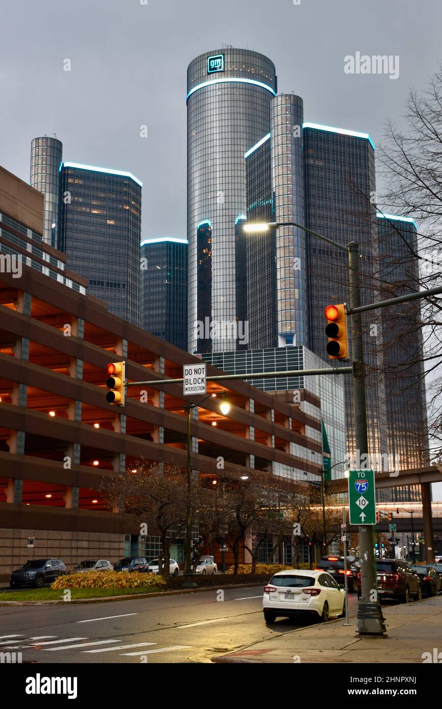The General Motors HQ in the Renaissance Center on the waterfront in ...