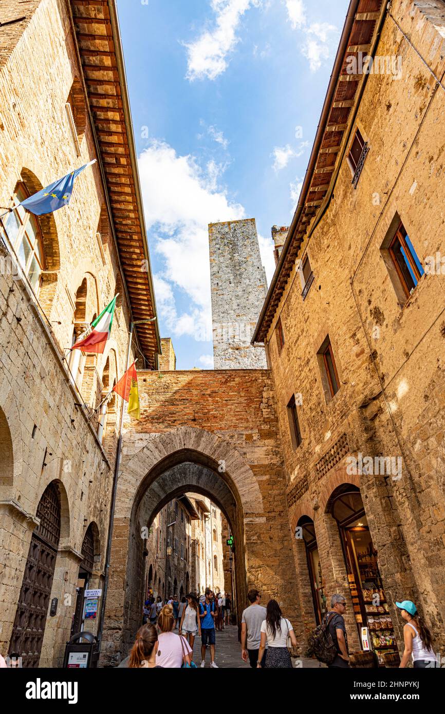 Tuscan medieval architecture hi-res stock photography and images - Alamy