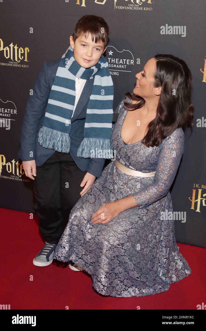 Neffe hi-res stock photography and images - Alamy