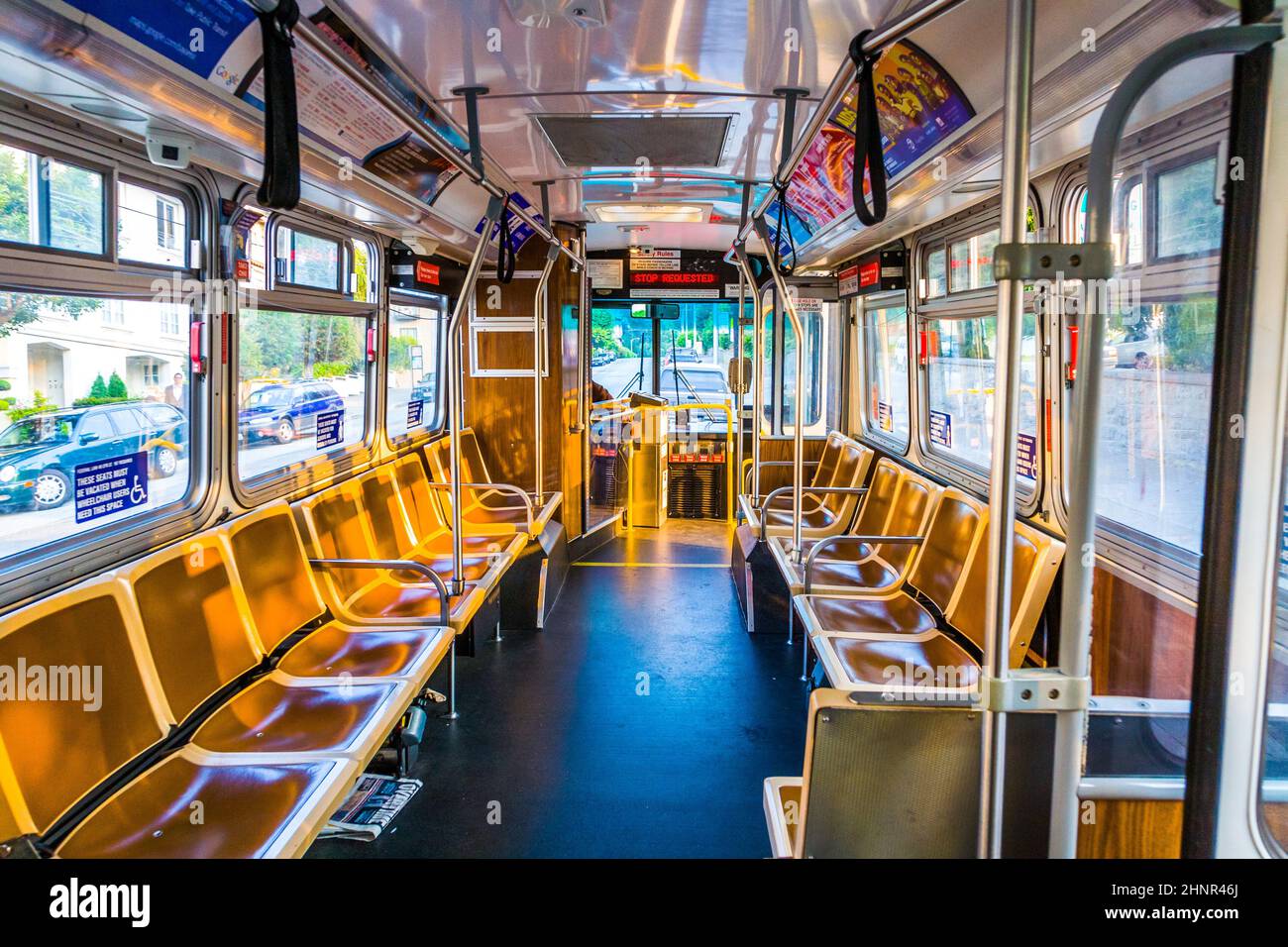 Busstop hi-res stock photography and images - Alamy