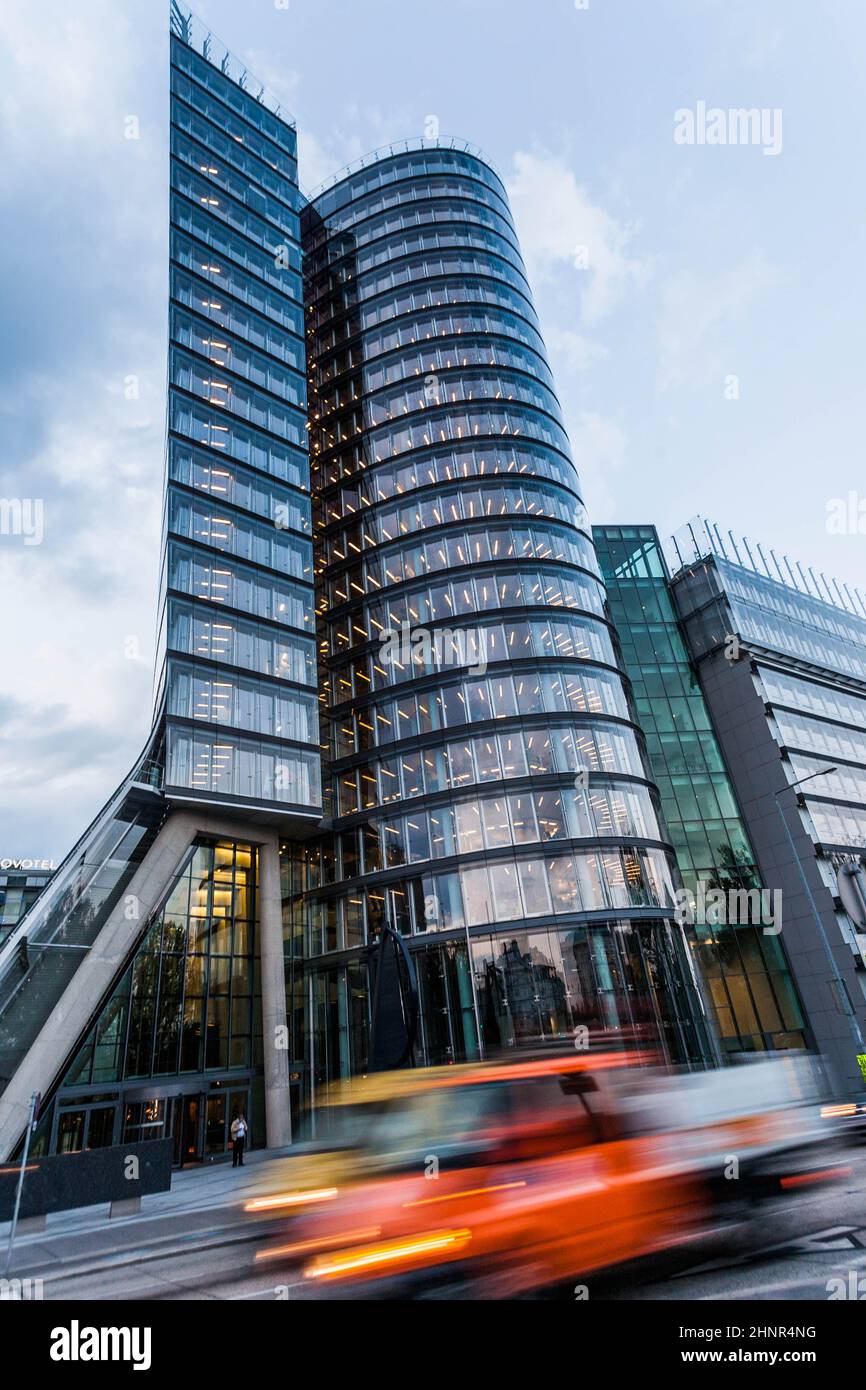 Facade of an office tower hi-res stock photography and images - Alamy