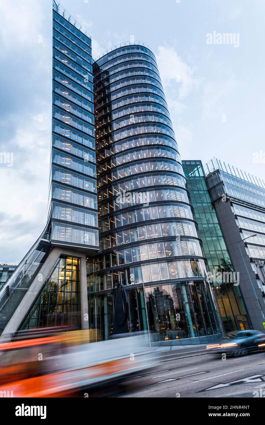 Facade of an office tower hi-res stock photography and images - Alamy