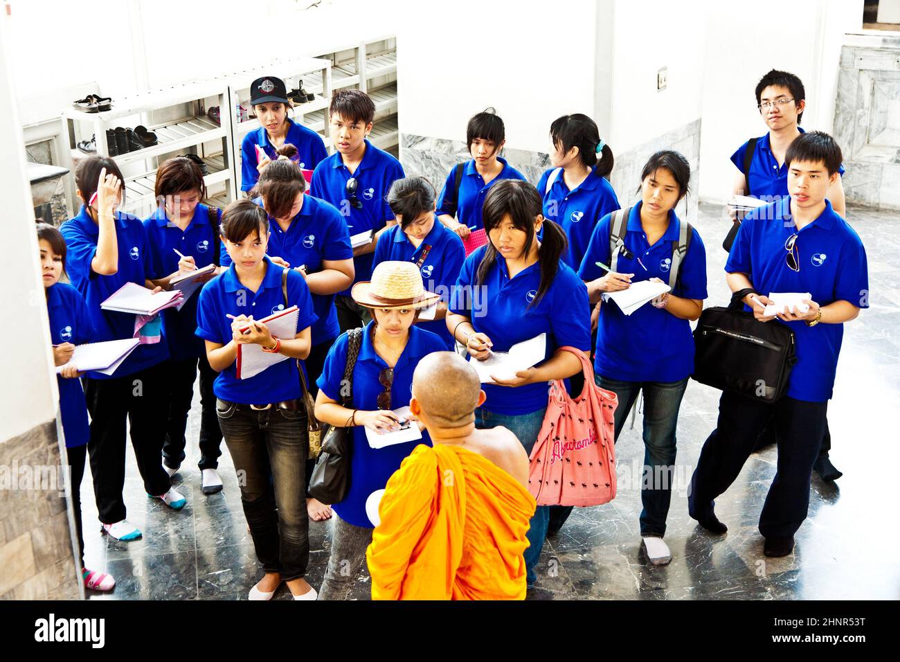 buddhist monk explains the secrets of temple area Wat Pho Stock Photo ...