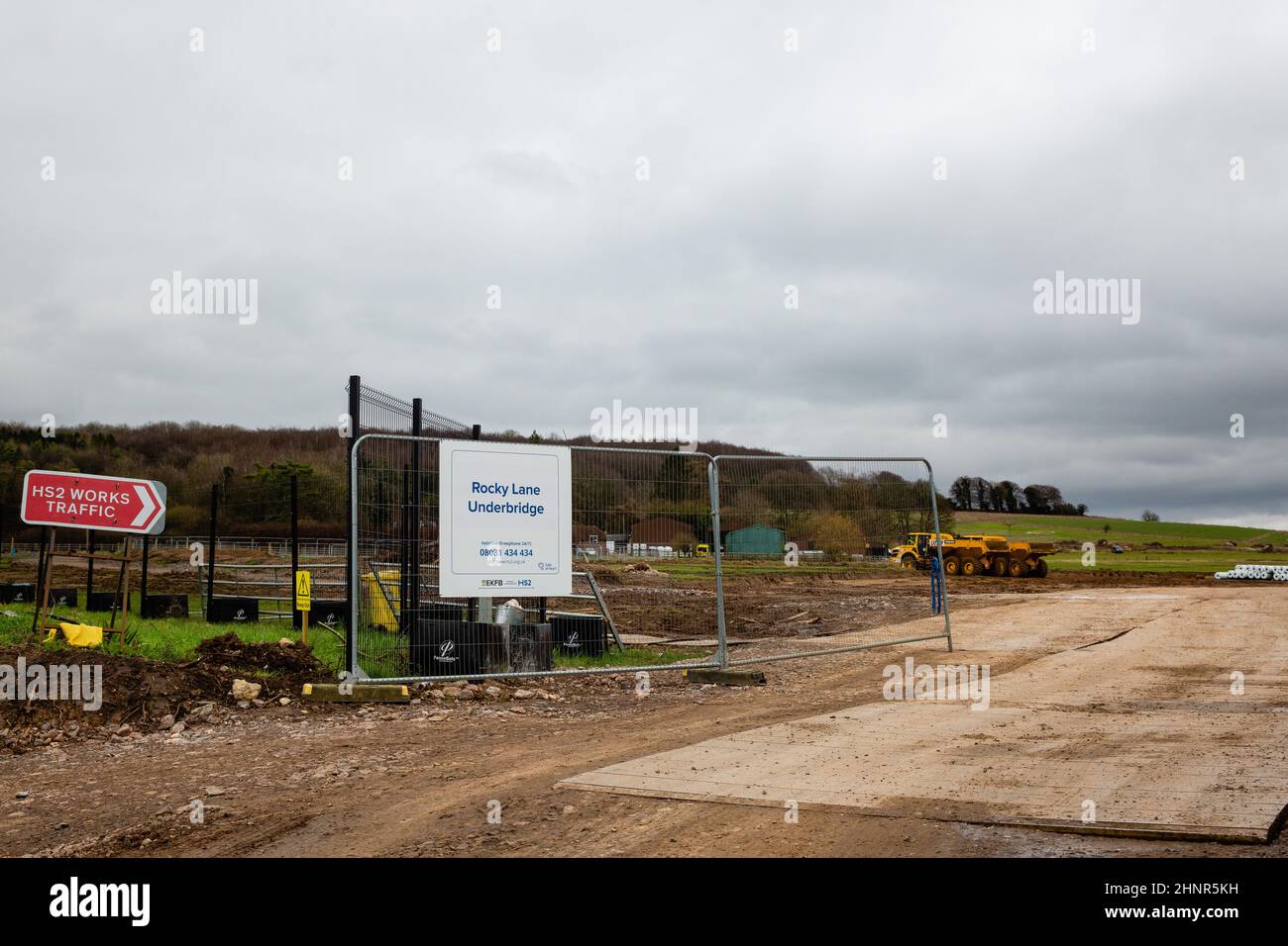 Rocky lane underbridge hi-res stock photography and images - Alamy