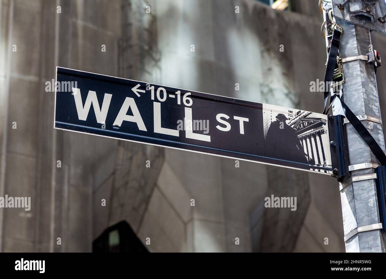 Stock exchange sign architecture hi-res stock photography and images ...