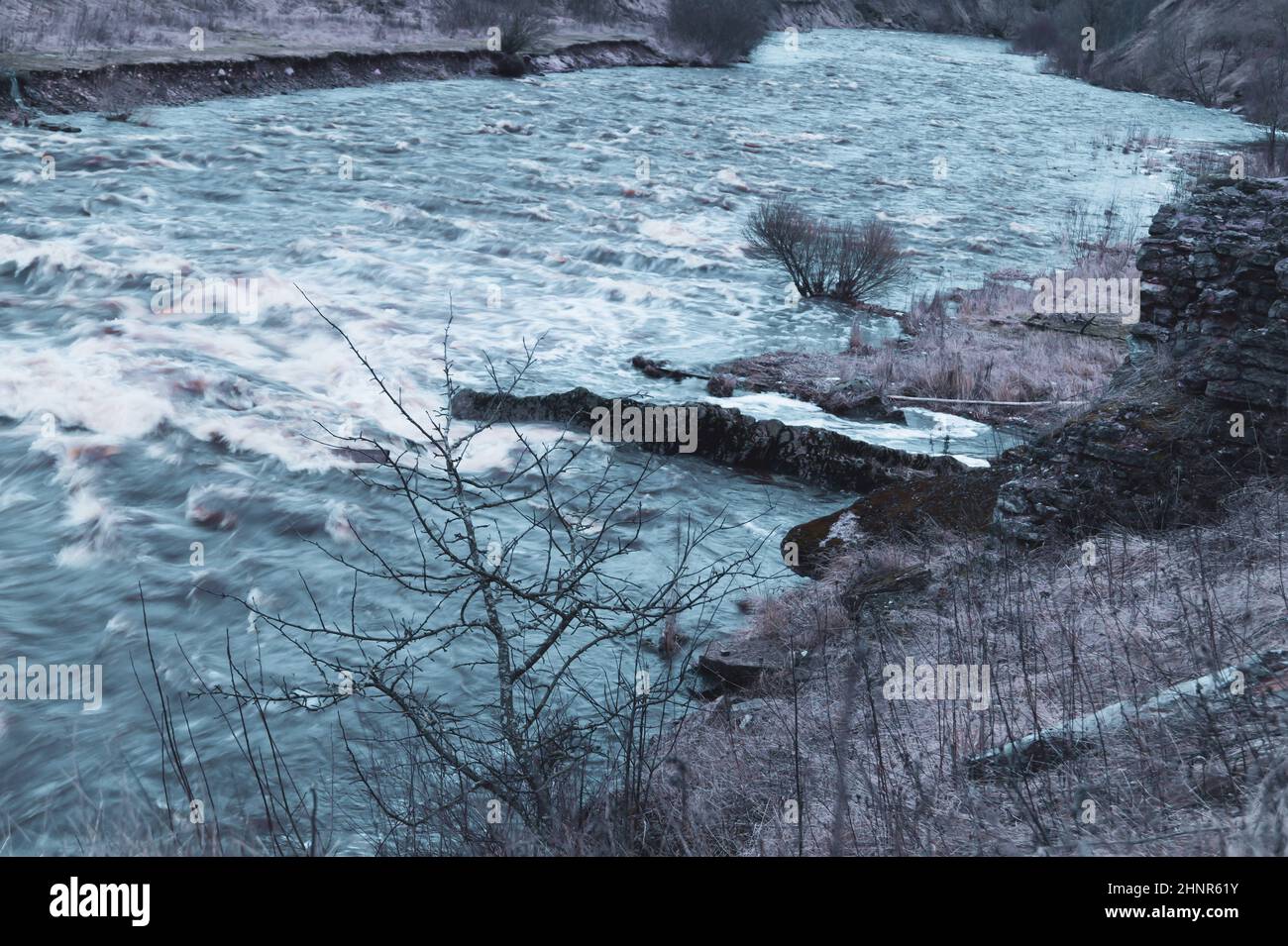 Rushing water in slow motion hi-res stock photography and images - Alamy
