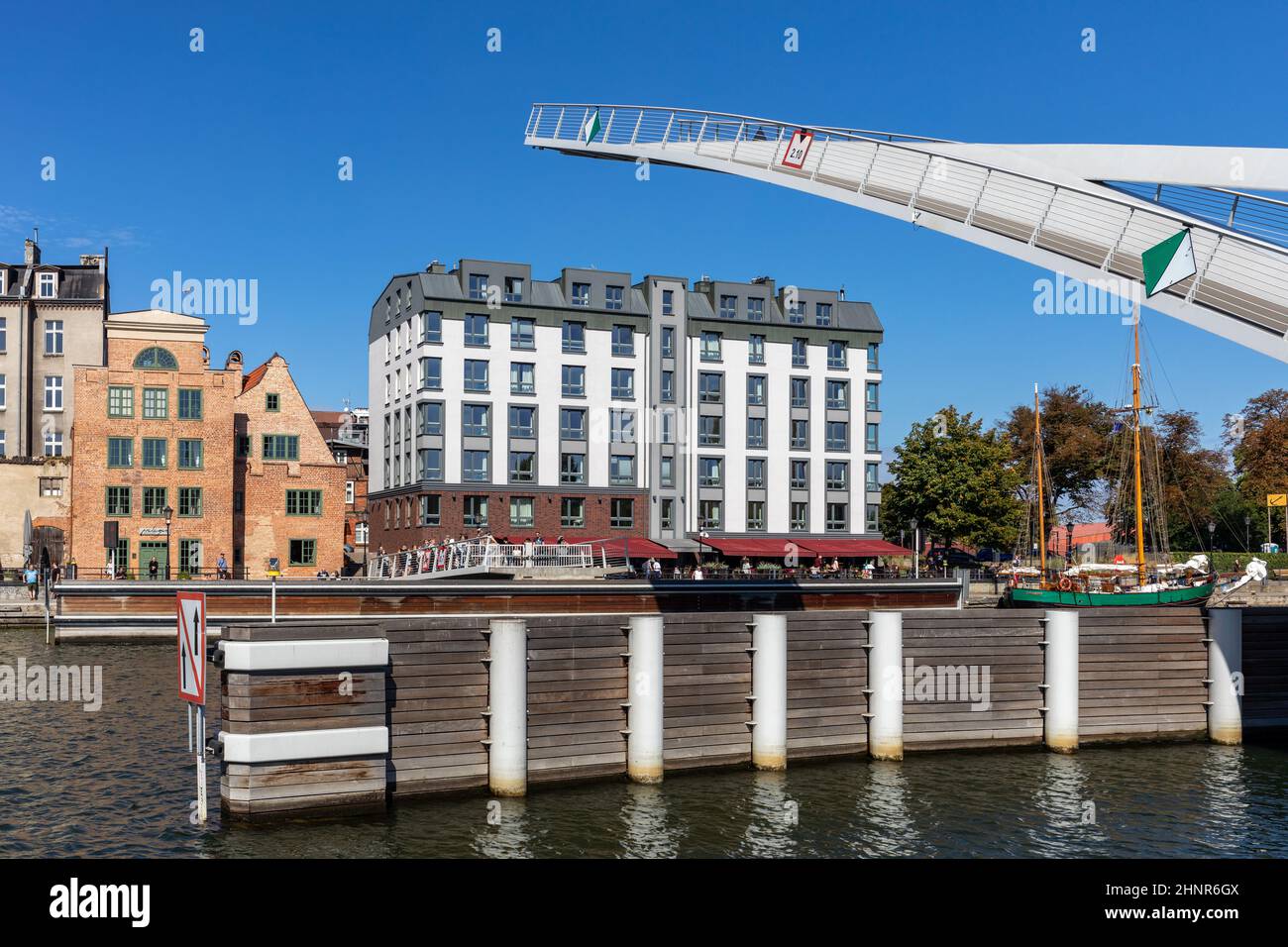 The Draw Footbridge over the Motława River in Gdansk Stock Photo - Alamy