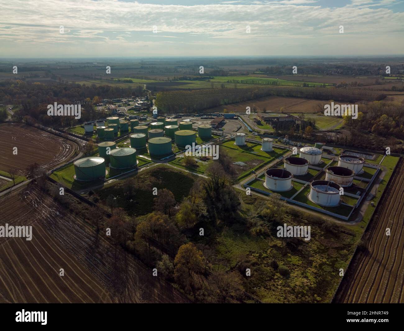 Fuel storage tanks view hi-res stock photography and images - Alamy