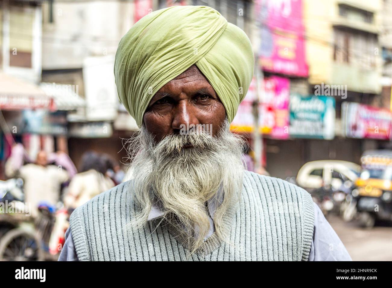 Sikh old man portrait hi-res stock photography and images - Alamy