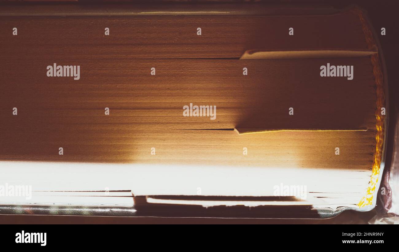Old bookshelf magazine hi-res stock photography and images - Alamy