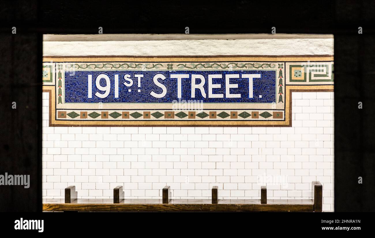 191 st subway hi-res stock photography and images - Alamy