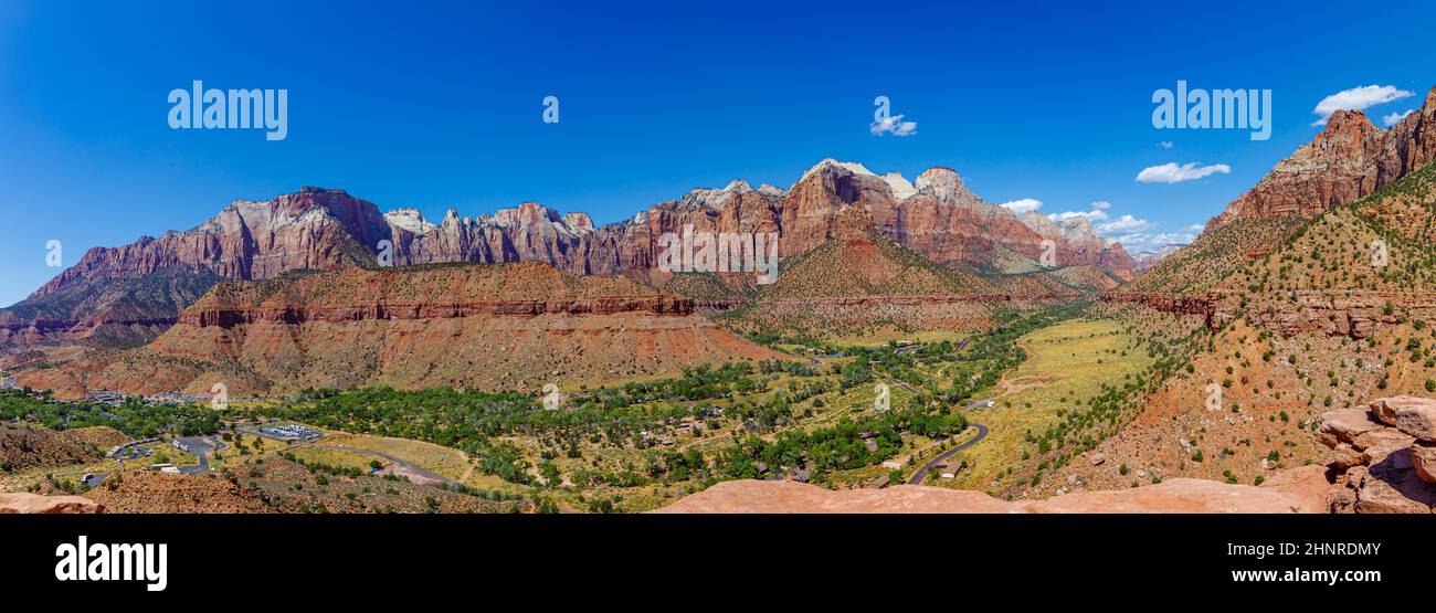 A View of the Canyon from a viewpoint on Watchman Trail Stock Photo - Alamy