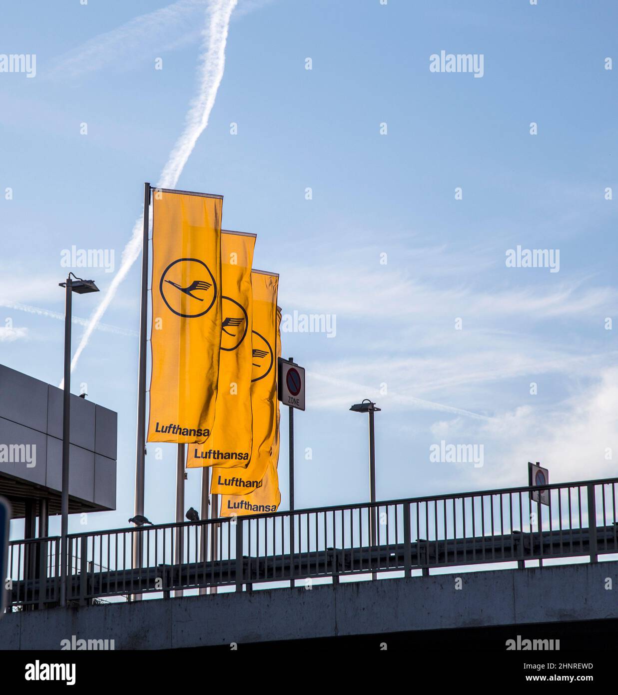 Airline symbol hi-res stock photography and images - Alamy