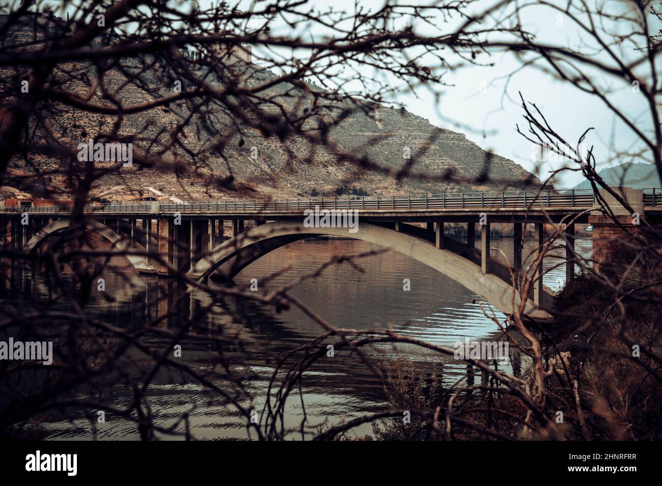 View bridge between rocks hi-res stock photography and images - Alamy