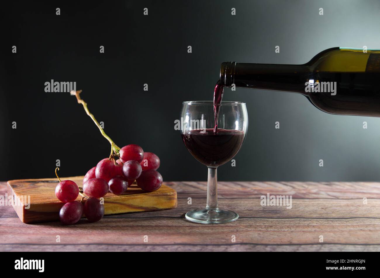 Red wine cup grapes hi-res stock photography and images - Alamy