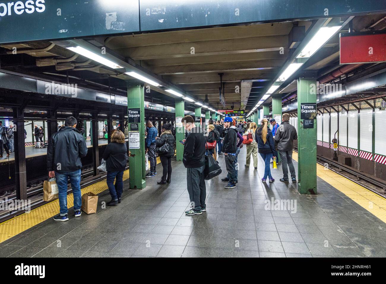 Waiting subway in new york hi-res stock photography and images - Alamy