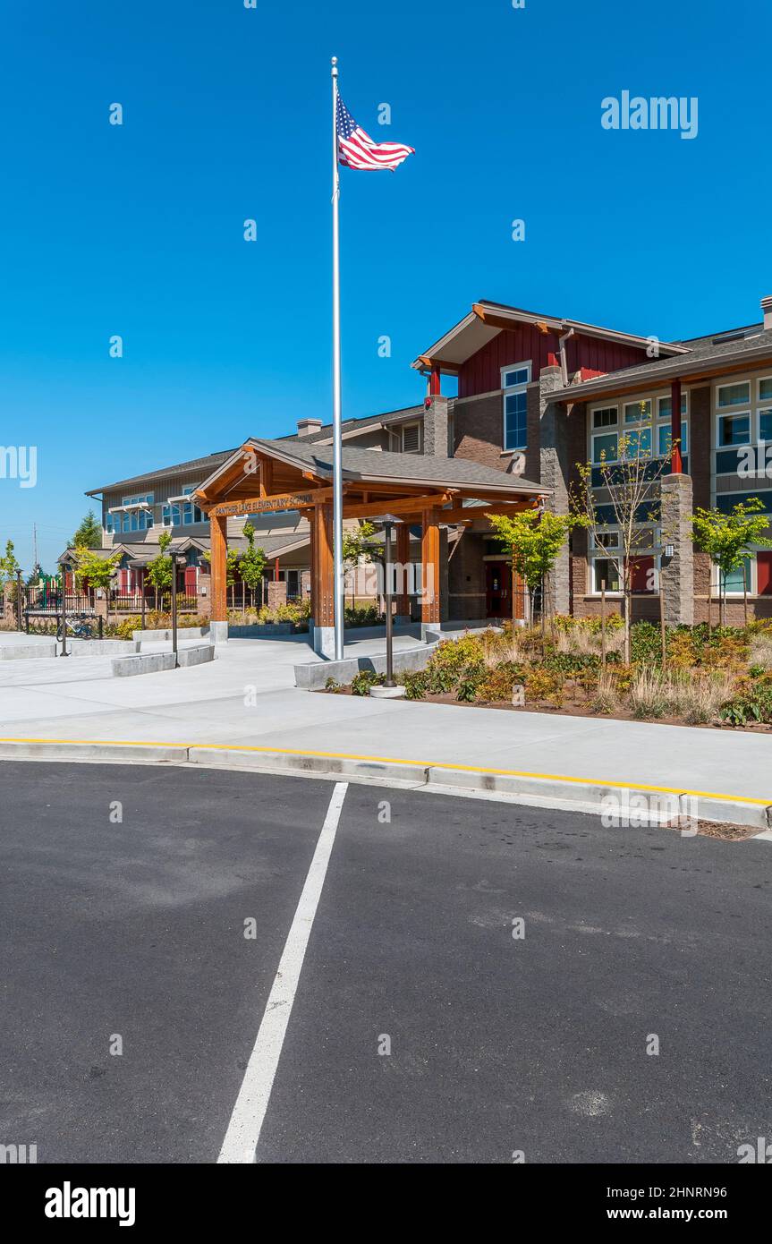The new Panther Lake Elementary School in Kent, Washington Stock Photo ...