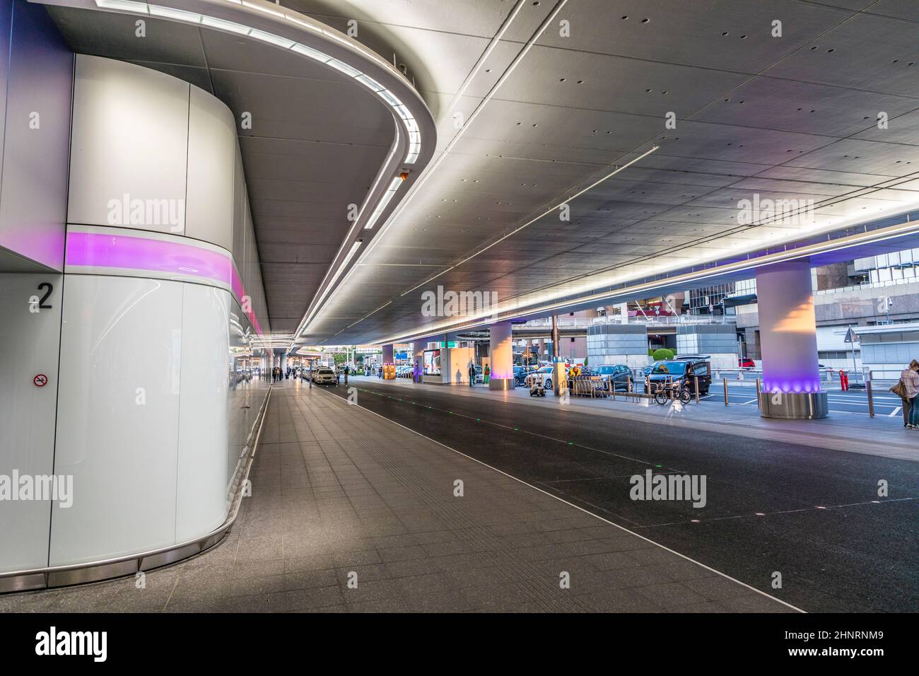 new drop off and pick up area at Frankfurt international airport Stock ...