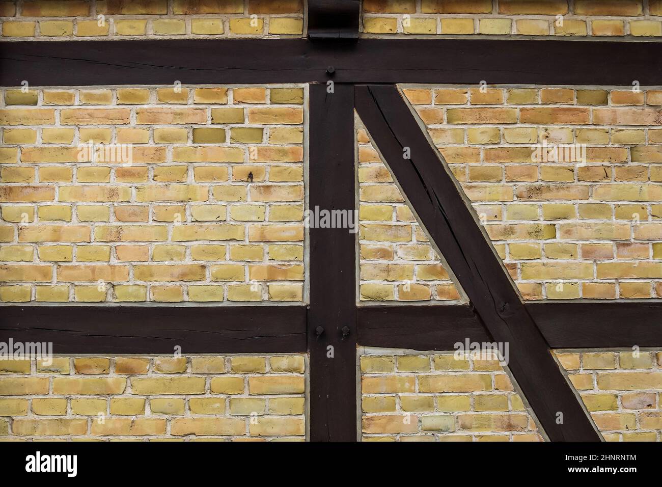 Masonry walls timber frame hi-res stock photography and images - Alamy