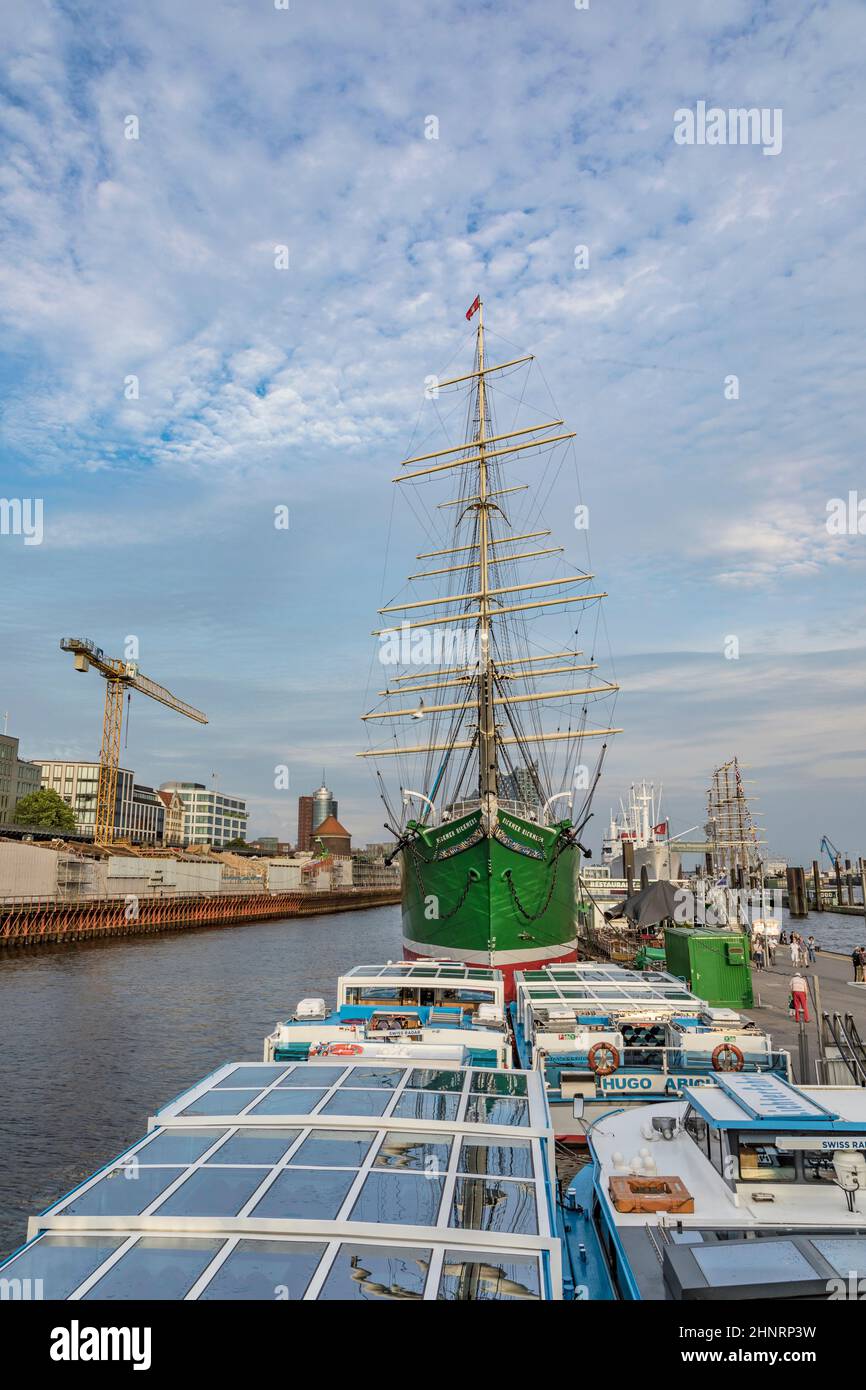 Historic rickmer rickmers hi-res stock photography and images - Alamy