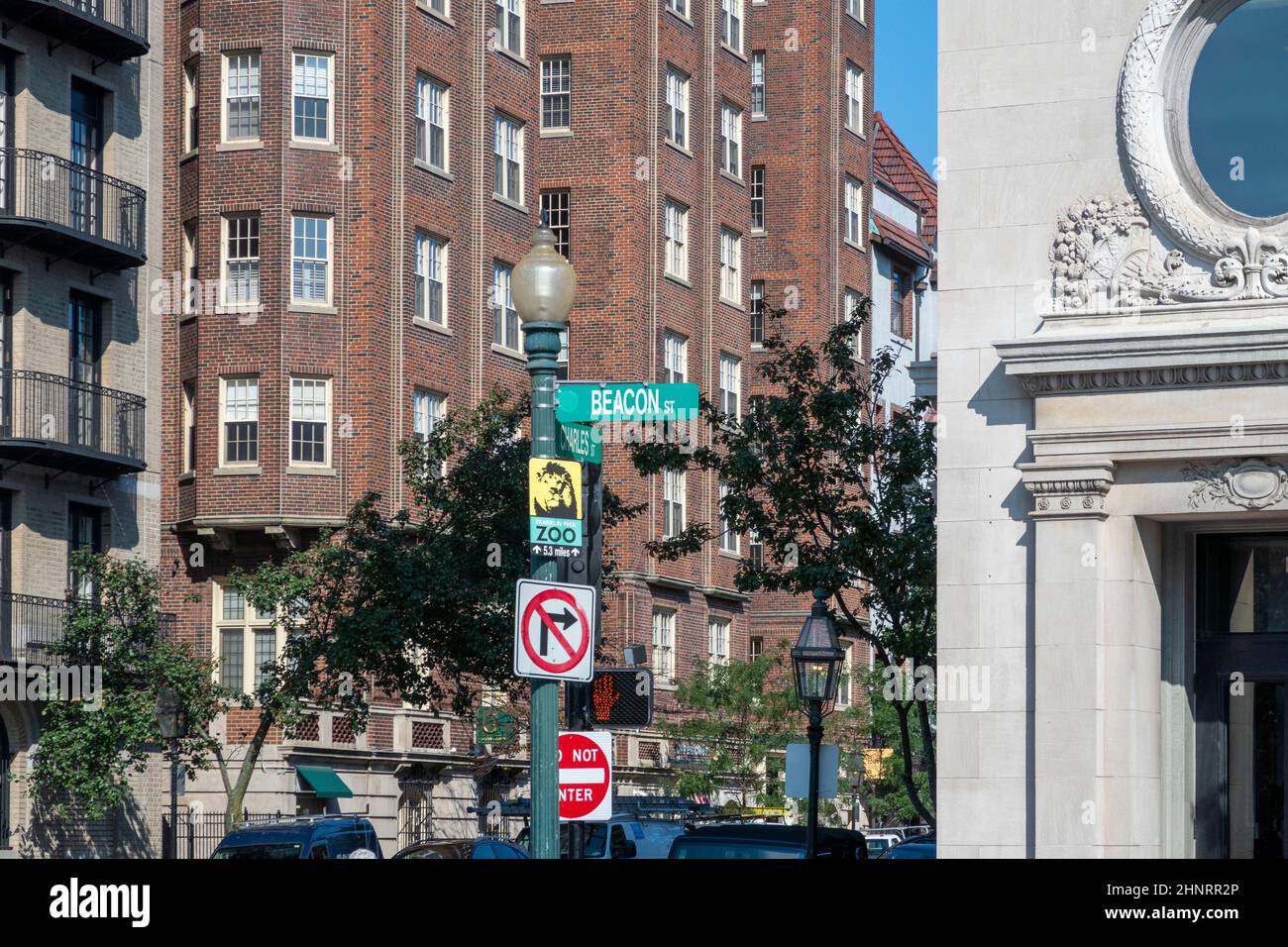 street sign Beacon street in Boston Stock Photo - Alamy