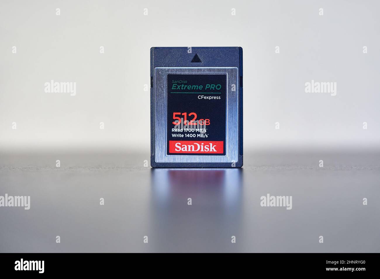 Cf express type b hi-res stock photography and images - Alamy