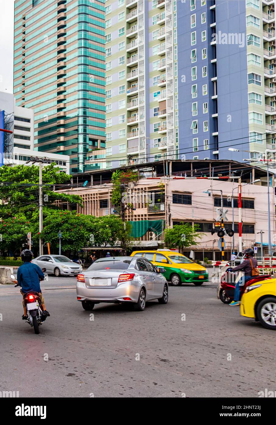 Busy roadway hi-res stock photography and images - Alamy