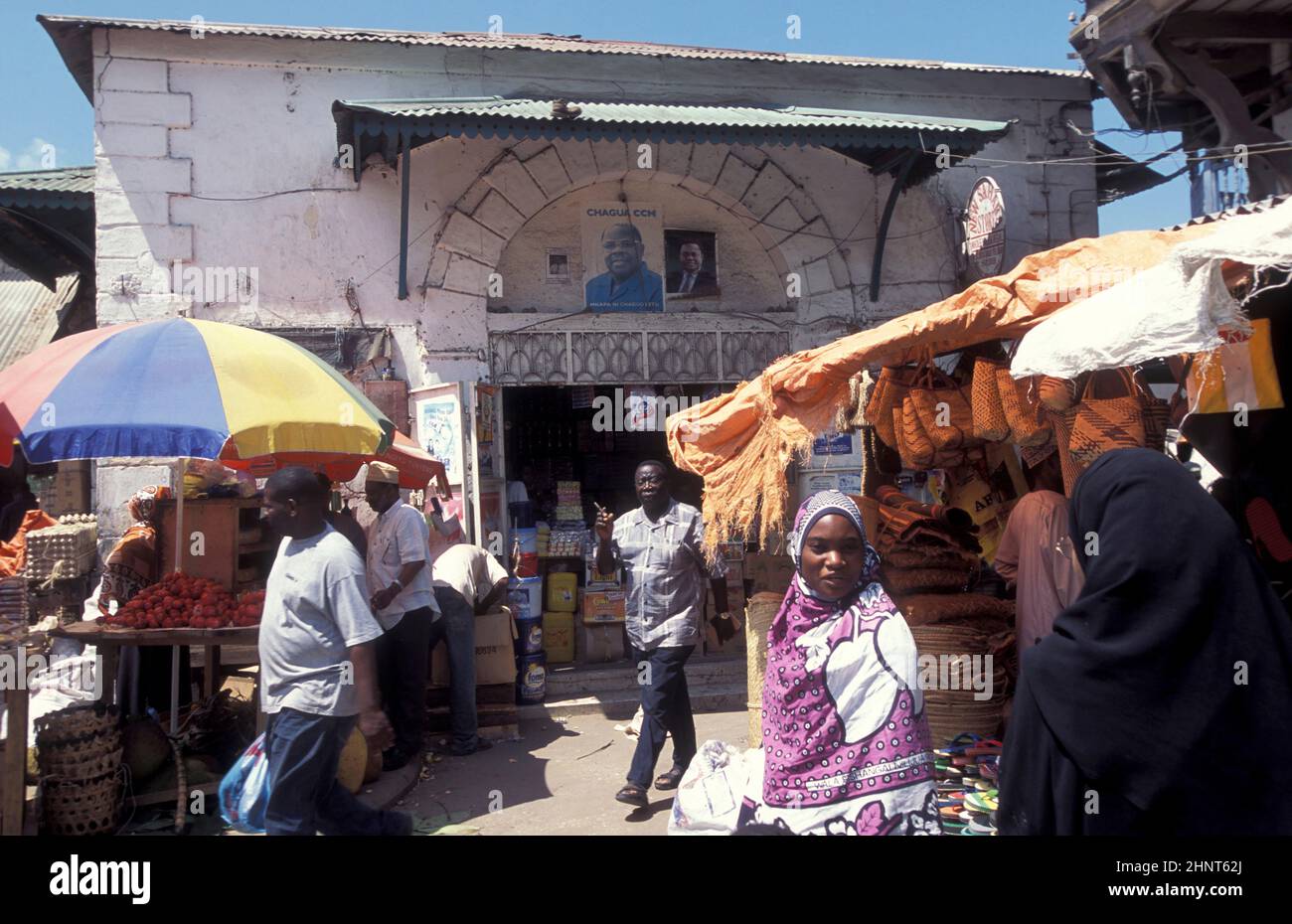 ZANZIBAR STONE TOWN MARKET Stock Photo - Alamy