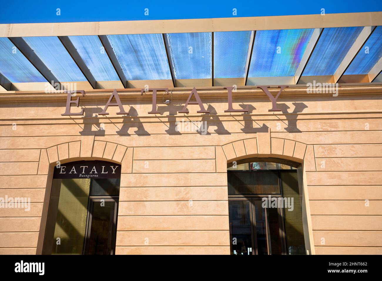 Eataly logo hi-res stock photography and images - Alamy
