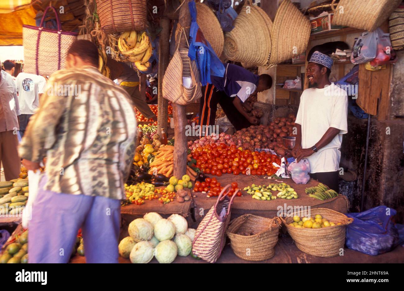 ZANZIBAR STONE TOWN MARKET Stock Photo - Alamy