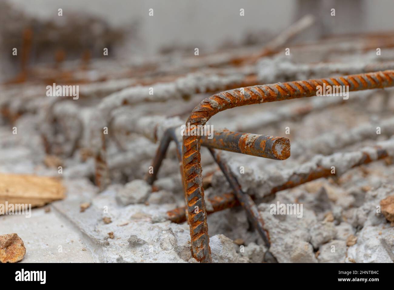 detail of iron rod of a baseplate of a new house Stock Photo - Alamy