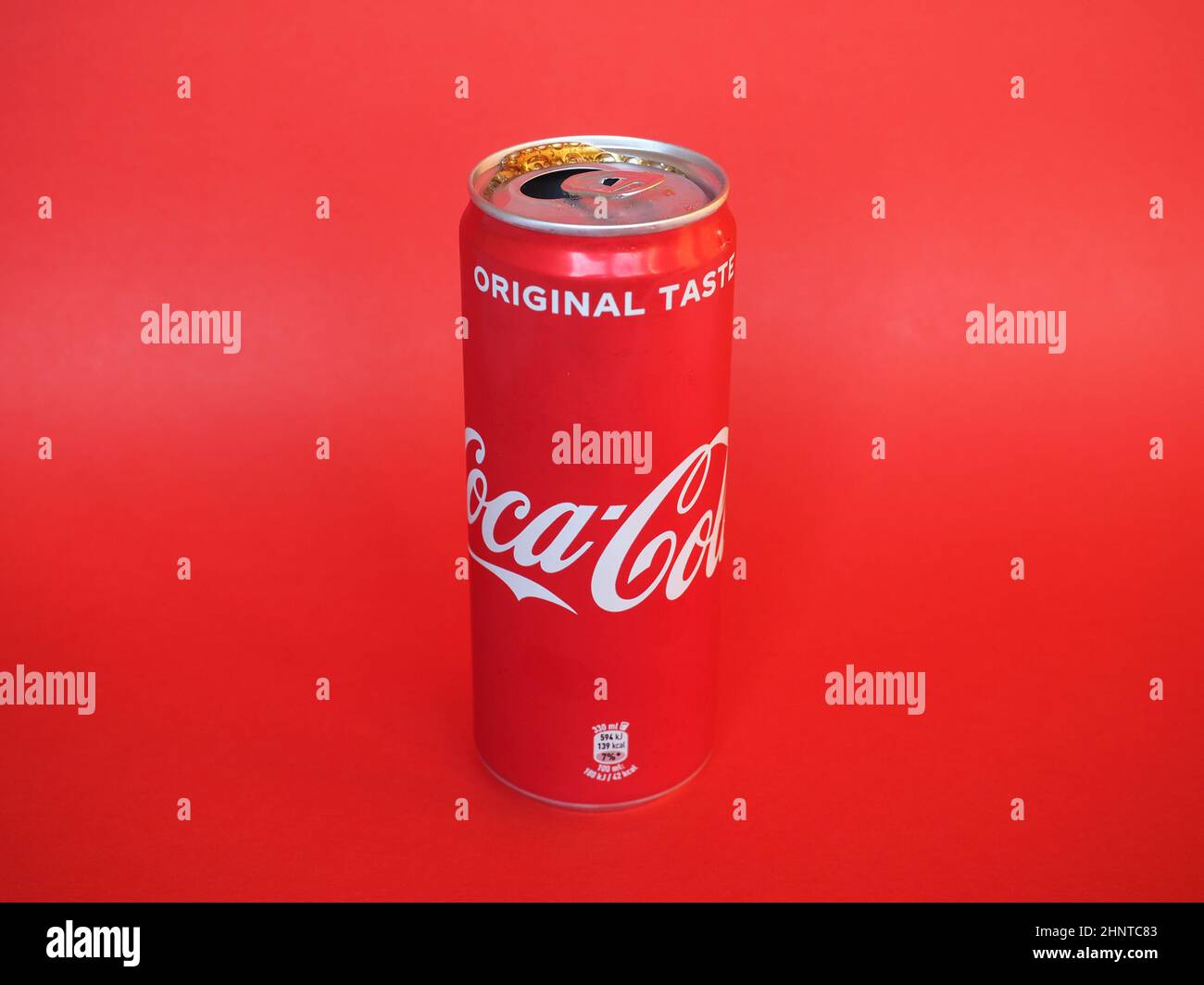 ATLANTA - CIRCA SEPTEMBER 2021: Coca Cola tin can Stock Photo - Alamy